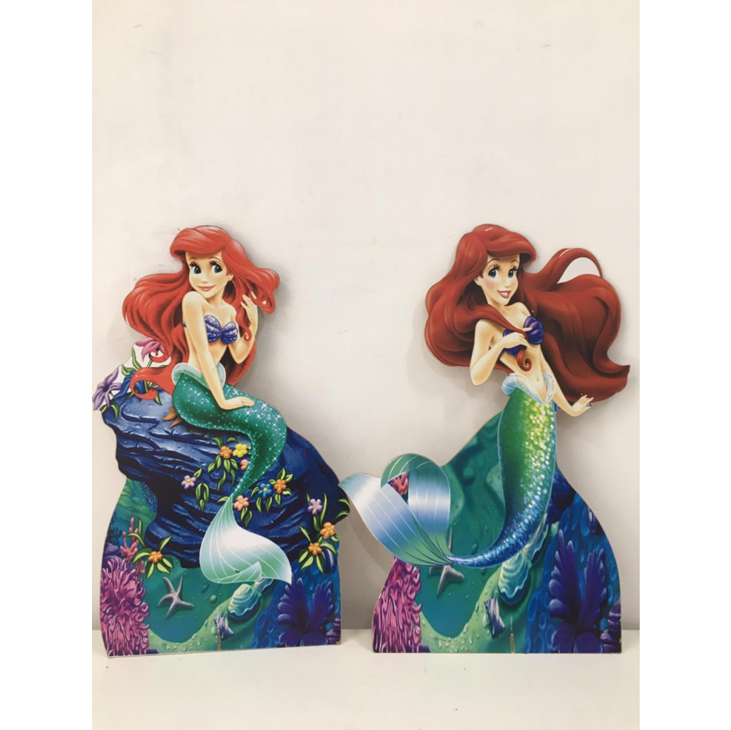 DISPLAY DE CHÃO PEQUENA SEREIA ARIEL