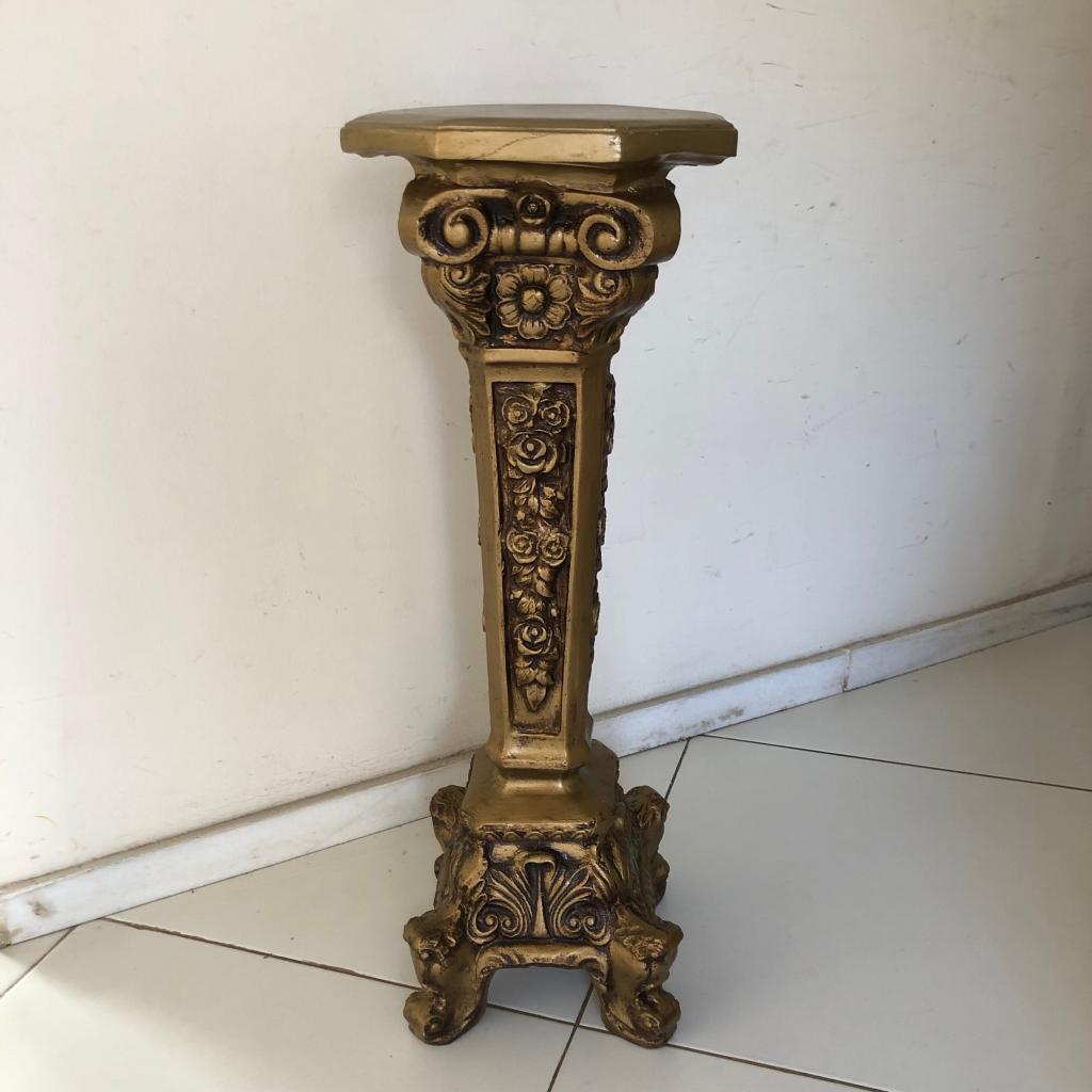 Coluna de Resina Dourada Romana