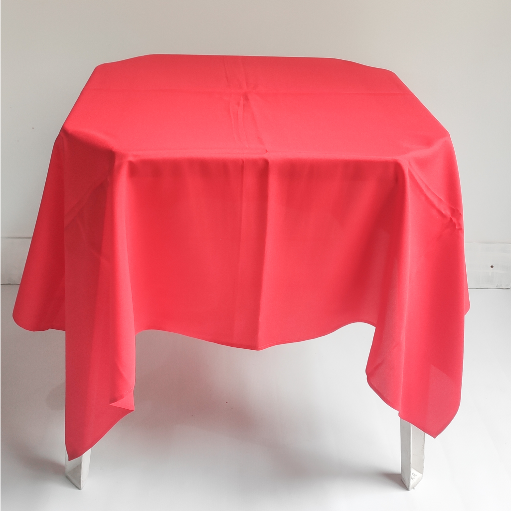 TOALHA VERMELHA 1,50 X 1,50.