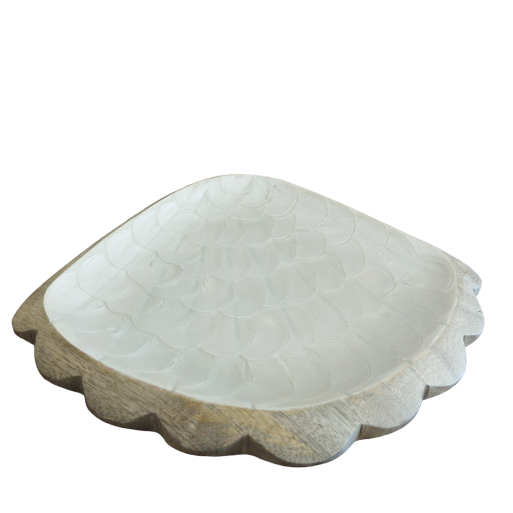 BANDEJA FORMATO CONCHA EM MADEIRA COM TEXTURA ESMALTADA