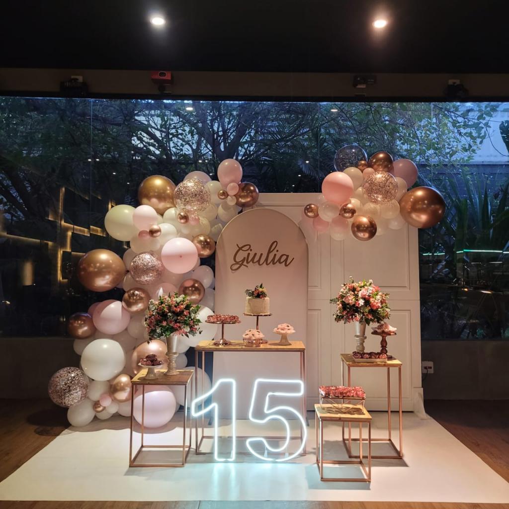 Decoração 15 anos - Rose gold e branco