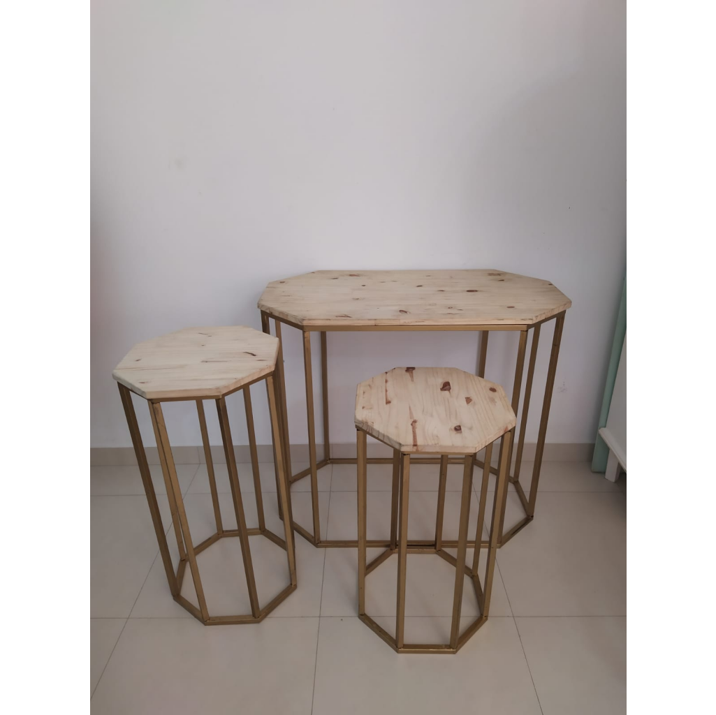 JOGO DE MESAS OITAVADAS DOURADAS