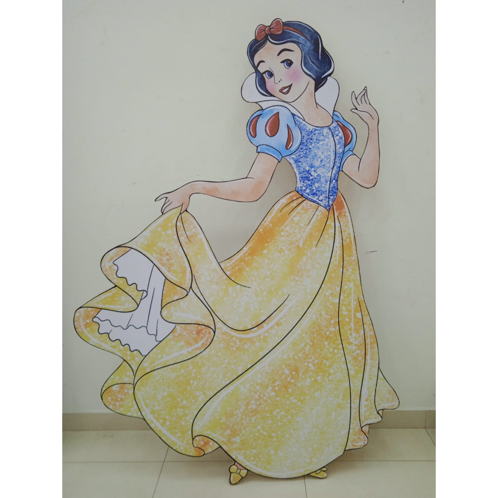 TOTEN DE CHÃO PERSONAGEM BRANCA DE NEVE - MDF - A 1,67m X C1,20X L 32