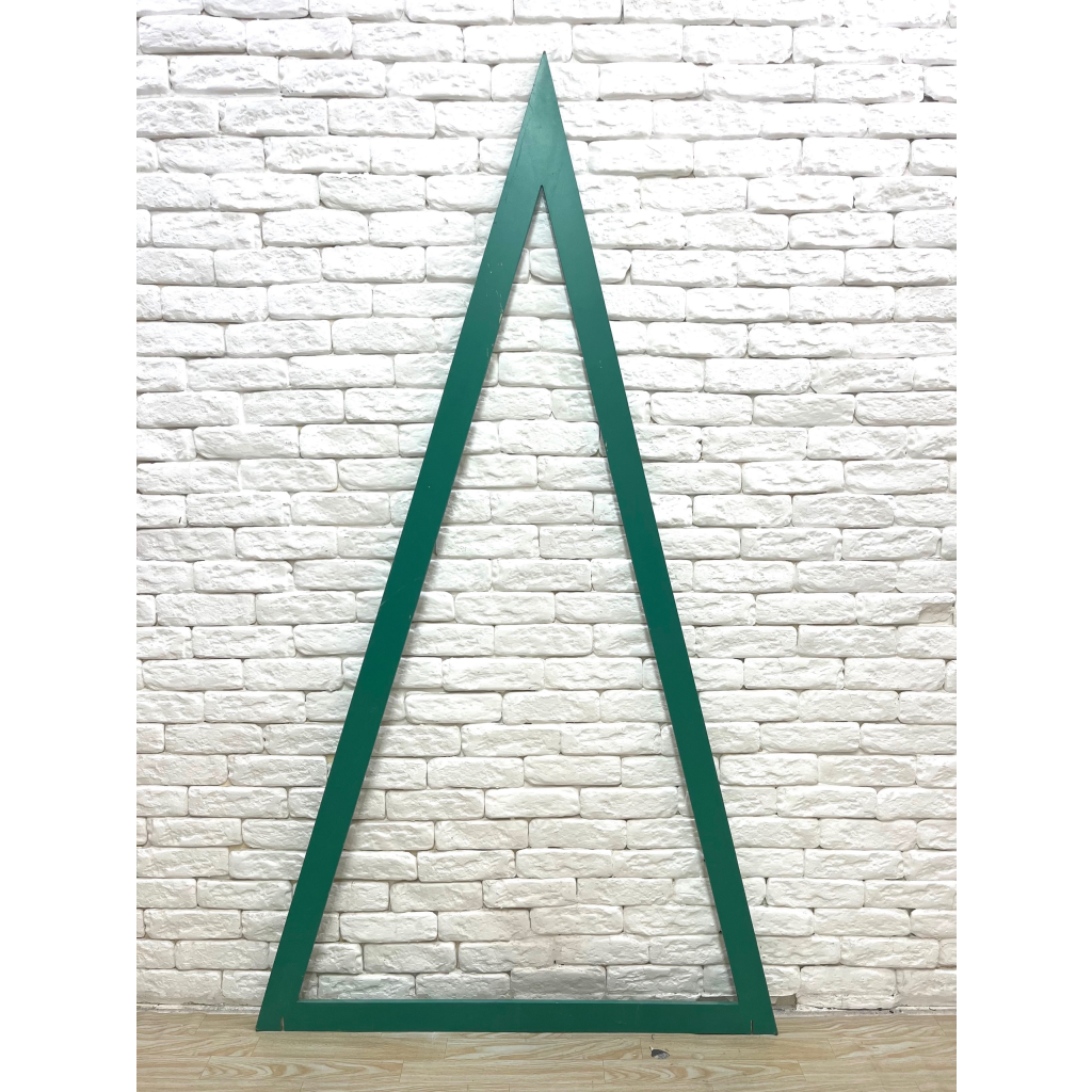 Painel triangular vazado