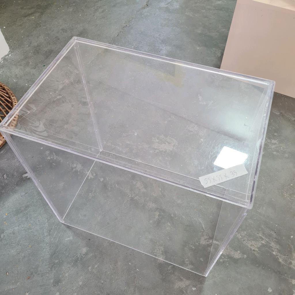 CUBO DE ACRILICO RETANGULAR 55X55X35 ok