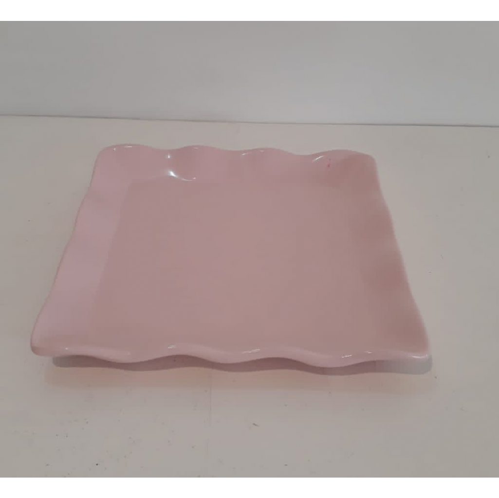 Bandeja Rosa quadrada com bordas onduladas sem pés silveira