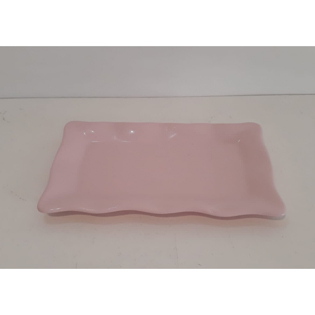 Bandeja Rosa candy retangular com bordas onduladas sem pés silveira